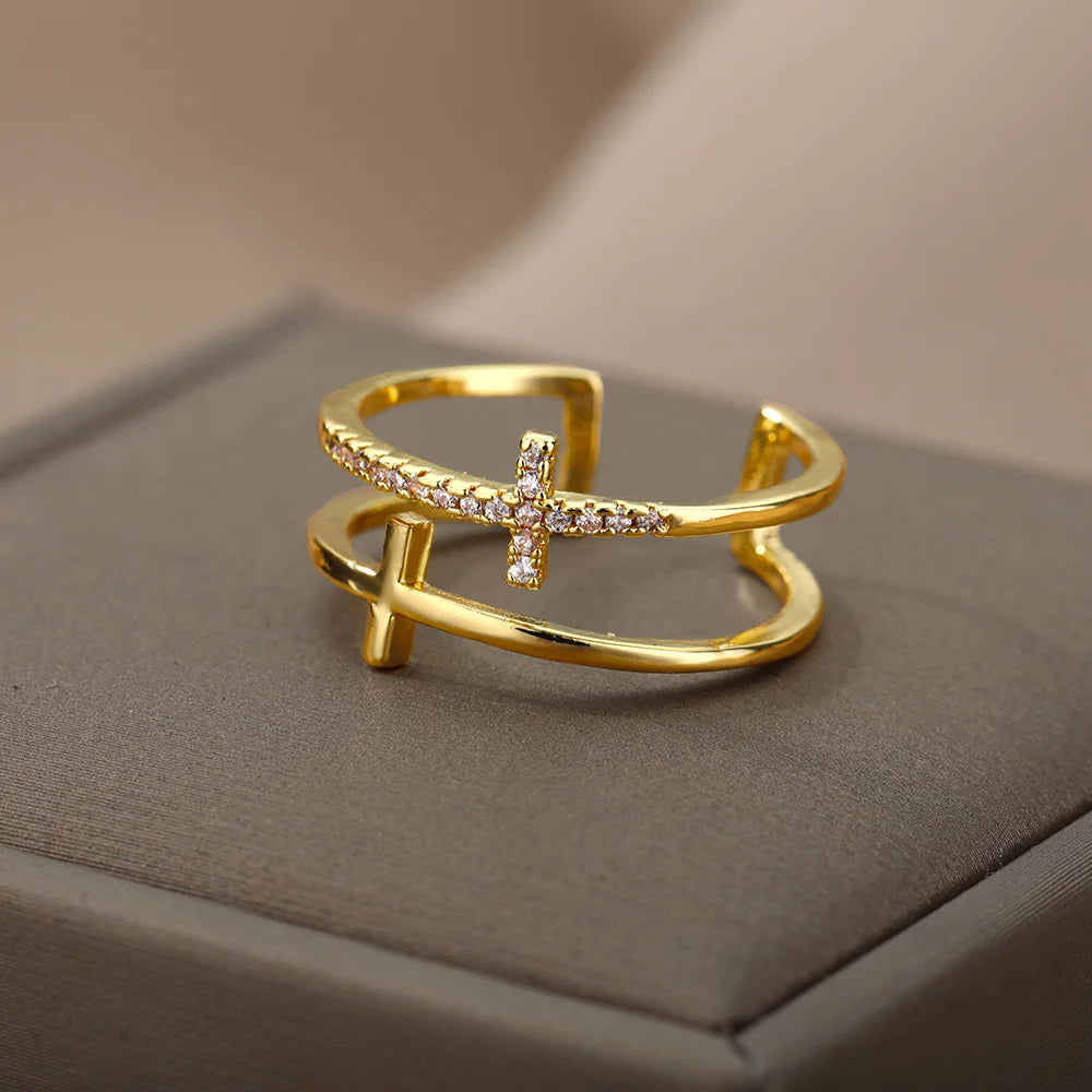 Celara Crossover Cross Ring – jewleryjackandjen